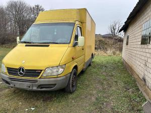 Dzeltens Mercedes-Benz Sprinter 2003 Viļņa, ar dzinēja tilpumu 2.20 L un nobraukumu 300 tūkst. km par 1800 €, foto  vietnē AUTOMOTO.COM.LV