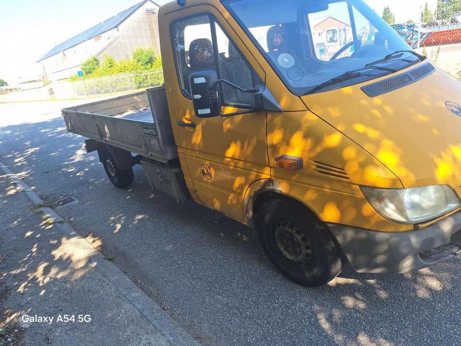 Dzeltens Mercedes-Benz Sprinter 2004 Tauragė, ar dzinēja tilpumu 2.70 L un nobraukumu 211 tūkst. km par 4400 €, foto 3 vietnē AUTOMOTO.COM.LV