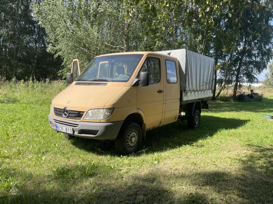 Желтый Мерседес Спринтер 2005 в Вильнюс, объемом двигателя 2.20 л и пробегом 210 тыс. км за 5900 €, фото 1 на AUTOMOTO.COM.LV