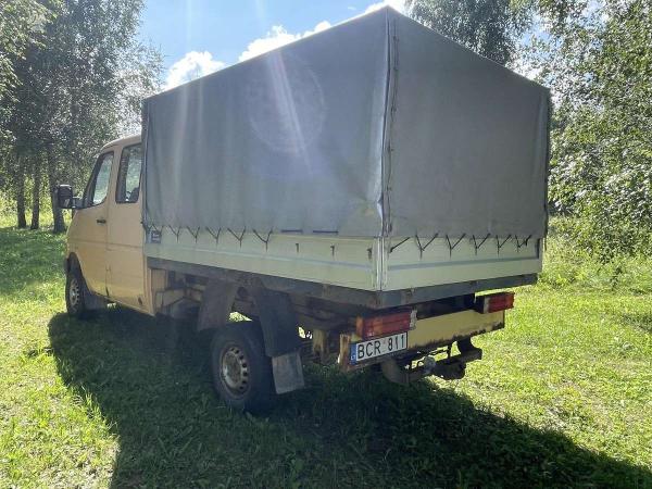 Yellow Mercedes-Benz Sprinter 2005 in Vilnius, with an engine capacity of 2.20 L and mileage of 210 thousand km for 5900 €, photo 8 on AUTOMOTO.COM.LV