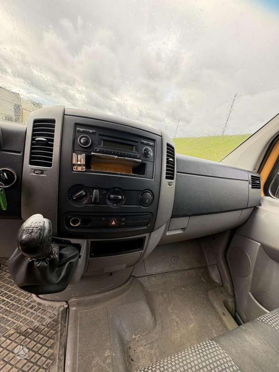 Dzeltens Mercedes-Benz Sprinter 2007 Viļņa, ar dzinēja tilpumu 2.20 L un nobraukumu 412 tūkst. km par 6900 €, foto 12 vietnē AUTOMOTO.COM.LV