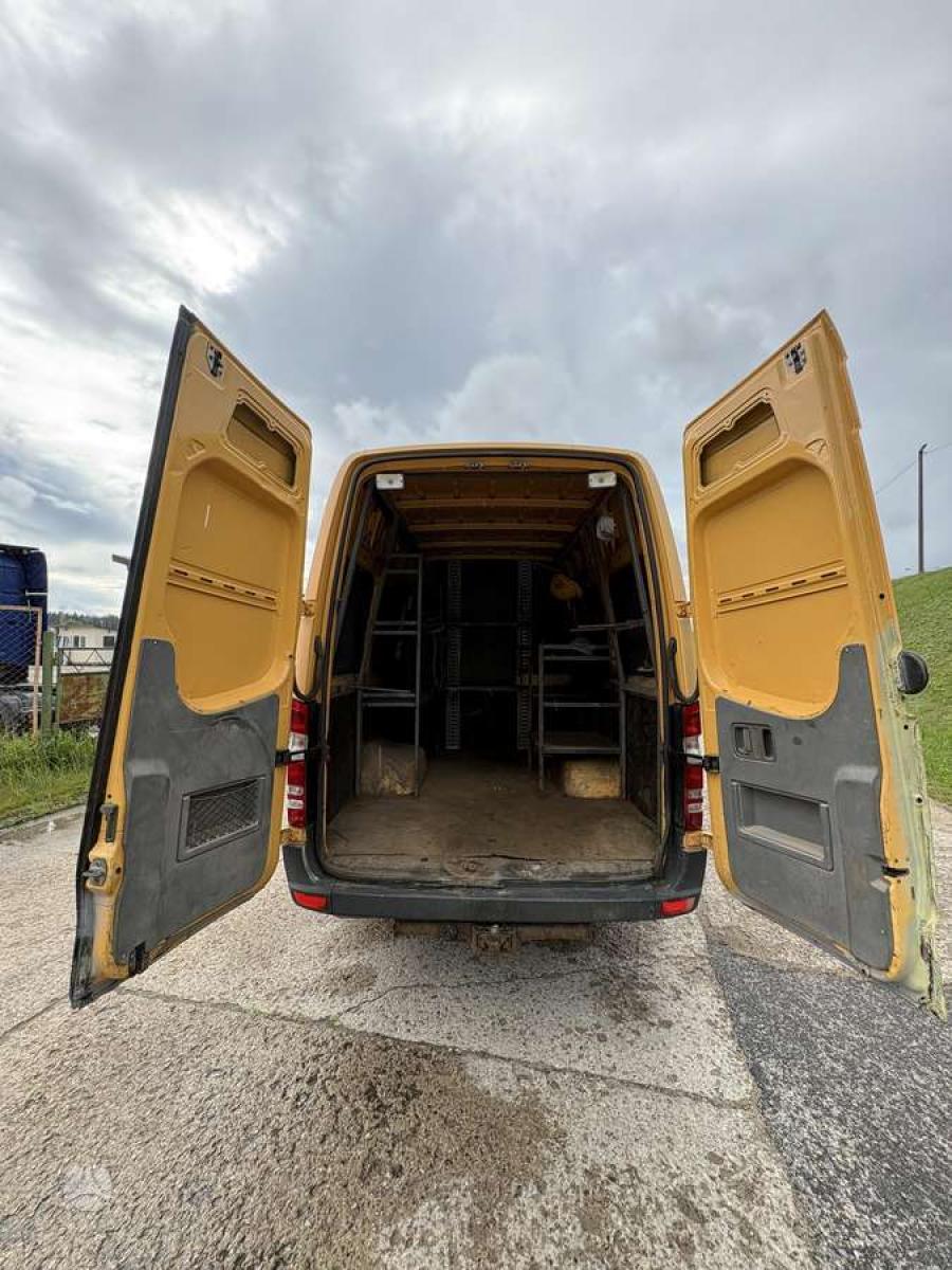 Dzeltens Mercedes-Benz Sprinter 2007 Viļņa, ar dzinēja tilpumu 2.20 L un nobraukumu 412 tūkst. km par 6900 €, foto 16 vietnē AUTOMOTO.COM.LV