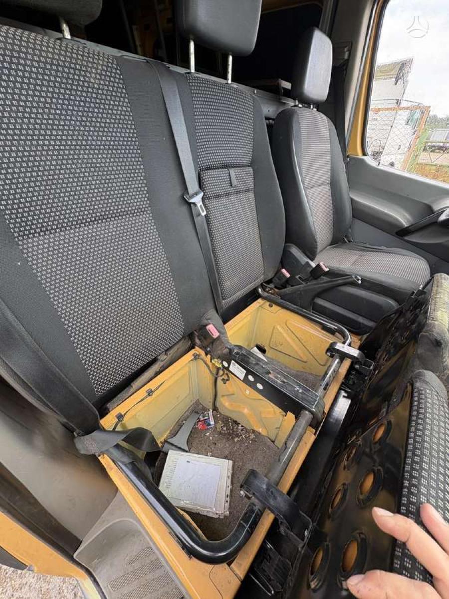 Dzeltens Mercedes-Benz Sprinter 2007 Viļņa, ar dzinēja tilpumu 2.20 L un nobraukumu 412 tūkst. km par 6900 €, foto 19 vietnē AUTOMOTO.COM.LV
