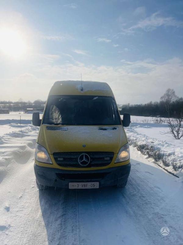 Yellow Mercedes-Benz Sprinter 2009 in Vilnius, with an engine capacity of 2.15 L and mileage of 232 thousand km for 5200 €, photo 2 on AUTOMOTO.COM.LV