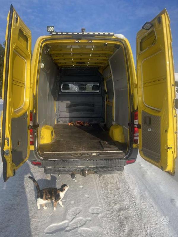 Yellow Mercedes-Benz Sprinter 2009 in Vilnius, with an engine capacity of 2.15 L and mileage of 232 thousand km for 5200 €, photo 8 on AUTOMOTO.COM.LV