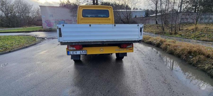 Yellow Mercedes-Benz Sprinter 2010 in Vilnius, with an engine capacity of 2.90 L and mileage of 400 thousand km for 4800 €, photo 4 on AUTOMOTO.COM.LV