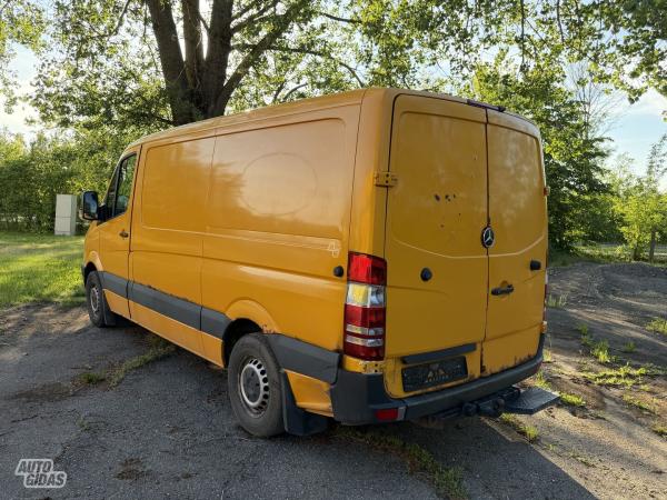 Yellow Mercedes-Benz Sprinter 2011 in Vilnius, with an engine capacity of 2.10 L and mileage of 290 thousand km for 3800 €, photo 5 on AUTOMOTO.COM.LV