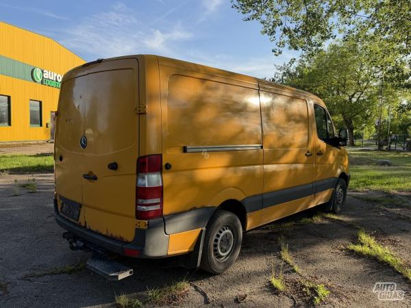 Yellow Mercedes-Benz Sprinter 2011 in Vilnius, with an engine capacity of 2.10 L and mileage of 290 thousand km for 3800 €, photo 6 on AUTOMOTO.COM.LV
