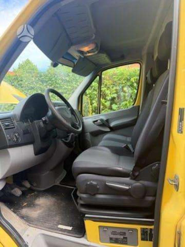 Yellow Mercedes-Benz Sprinter 2011 in Taurage, with an engine capacity of 3.00 L and mileage of 300 thousand km for 6700 €, photo 6 on AUTOMOTO.COM.LV