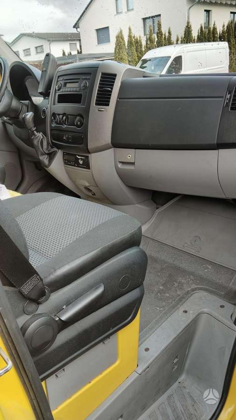 Yellow Mercedes-Benz Sprinter 2011 in Vilnius, with an engine capacity of 2.14 L and mileage of 164 thousand km for 8712 €, photo 7 on AUTOMOTO.COM.LV