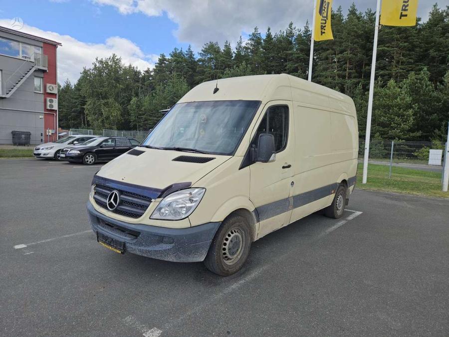 Dzeltens Mercedes-Benz Sprinter 2011 Viļņa, ar dzinēja tilpumu 2.15 L un nobraukumu 278 tūkst. km par 3150 €, foto 3 vietnē AUTOMOTO.COM.LV