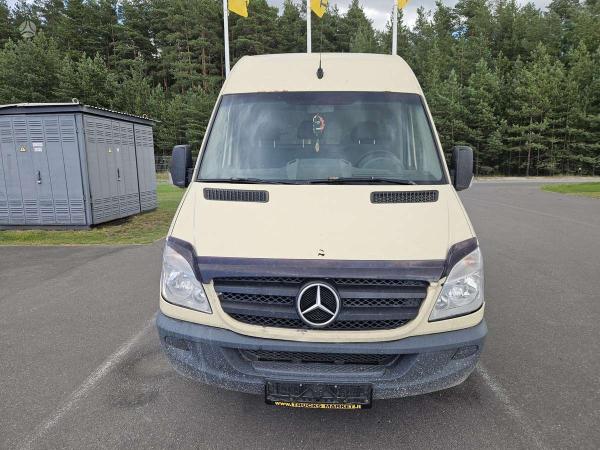Dzeltens Mercedes-Benz Sprinter 2011 Viļņa, ar dzinēja tilpumu 2.15 L un nobraukumu 278 tūkst. km par 3150 €, foto 4 vietnē AUTOMOTO.COM.LV
