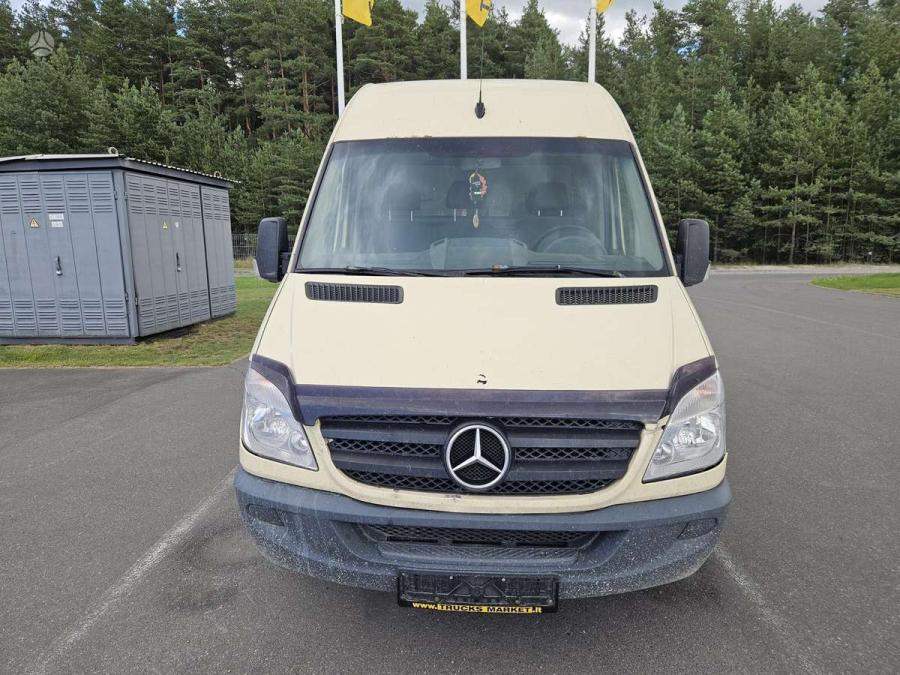 Dzeltens Mercedes-Benz Sprinter 2011 Viļņa, ar dzinēja tilpumu 2.15 L un nobraukumu 278 tūkst. km par 3150 €, foto 4 vietnē AUTOMOTO.COM.LV
