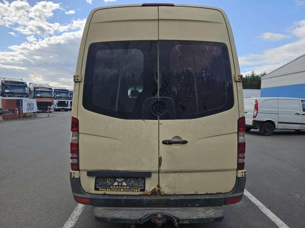 Dzeltens Mercedes-Benz Sprinter 2011 Viļņa, ar dzinēja tilpumu 2.15 L un nobraukumu 278 tūkst. km par 3150 €, foto 7 vietnē AUTOMOTO.COM.LV