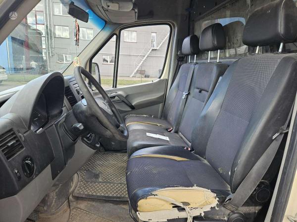 Dzeltens Mercedes-Benz Sprinter 2011 Viļņa, ar dzinēja tilpumu 2.15 L un nobraukumu 278 tūkst. km par 3150 €, foto 9 vietnē AUTOMOTO.COM.LV