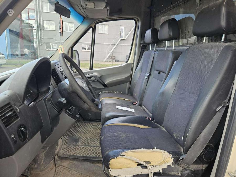 Dzeltens Mercedes-Benz Sprinter 2011 Viļņa, ar dzinēja tilpumu 2.15 L un nobraukumu 278 tūkst. km par 3150 €, foto 9 vietnē AUTOMOTO.COM.LV