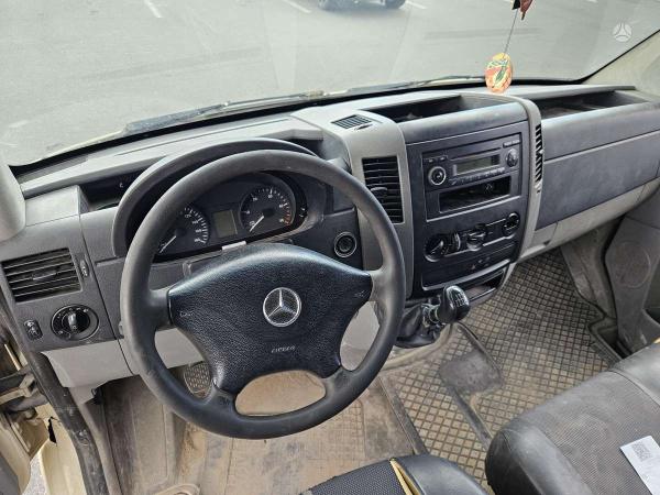 Dzeltens Mercedes-Benz Sprinter 2011 Viļņa, ar dzinēja tilpumu 2.15 L un nobraukumu 278 tūkst. km par 3150 €, foto 10 vietnē AUTOMOTO.COM.LV