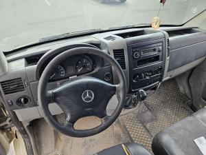Dzeltens Mercedes-Benz Sprinter 2011 Viļņa, ar dzinēja tilpumu 2.15 L un nobraukumu 278 tūkst. km par 3150 €, foto 10 vietnē AUTOMOTO.COM.LV