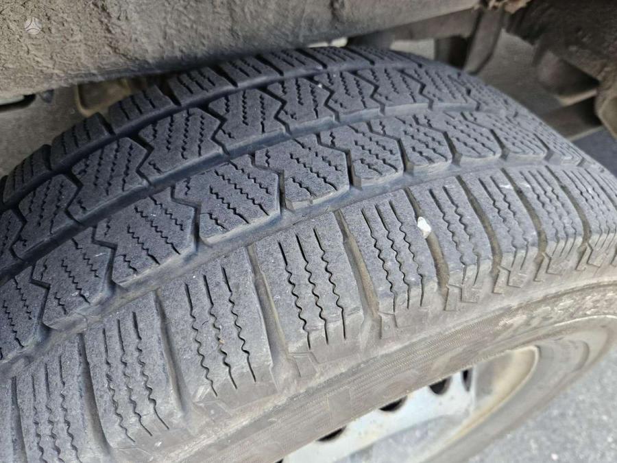 Dzeltens Mercedes-Benz Sprinter 2011 Viļņa, ar dzinēja tilpumu 2.15 L un nobraukumu 278 tūkst. km par 3150 €, foto 15 vietnē AUTOMOTO.COM.LV