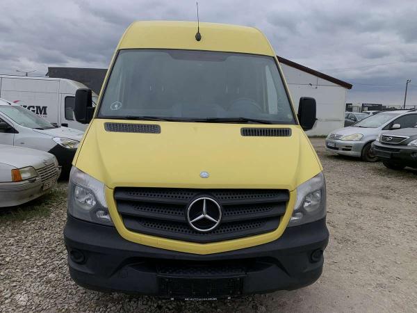 Yellow Mercedes-Benz Sprinter 2013 in Vilnius, with an engine capacity of 3.00 L and mileage of 273 thousand km for 4950 €, photo 10 on AUTOMOTO.COM.LV