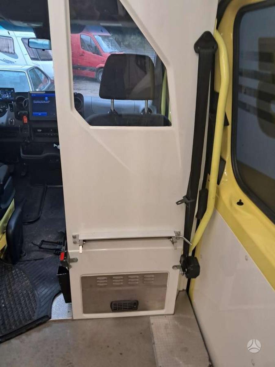 Dzeltens Mercedes-Benz Sprinter 2019 Kauņa, ar dzinēja tilpumu 3.00 L un nobraukumu 280 tūkst. km par 13000 €, foto 12 vietnē AUTOMOTO.COM.LV
