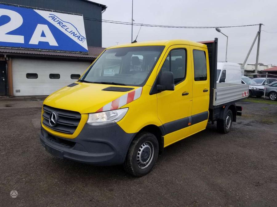 Yellow Mercedes-Benz Sprinter 2020 in Kaunas, with an engine capacity of 2.14 L and mileage of 248 thousand km for 18850 €, photo 2 on AUTOMOTO.COM.LV