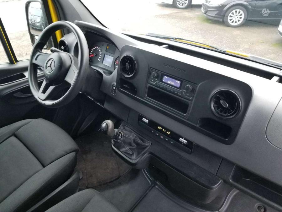 Yellow Mercedes-Benz Sprinter 2020 in Kaunas, with an engine capacity of 2.14 L and mileage of 248 thousand km for 18149 €, photo 8 on AUTOMOTO.COM.LV