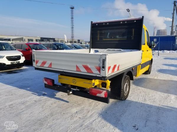 Yellow Mercedes-Benz Sprinter 2020 in Kaunas, with an engine capacity of 2.10 L and mileage of 248 thousand km for 14999 €, photo 6 on AUTOMOTO.COM.LV