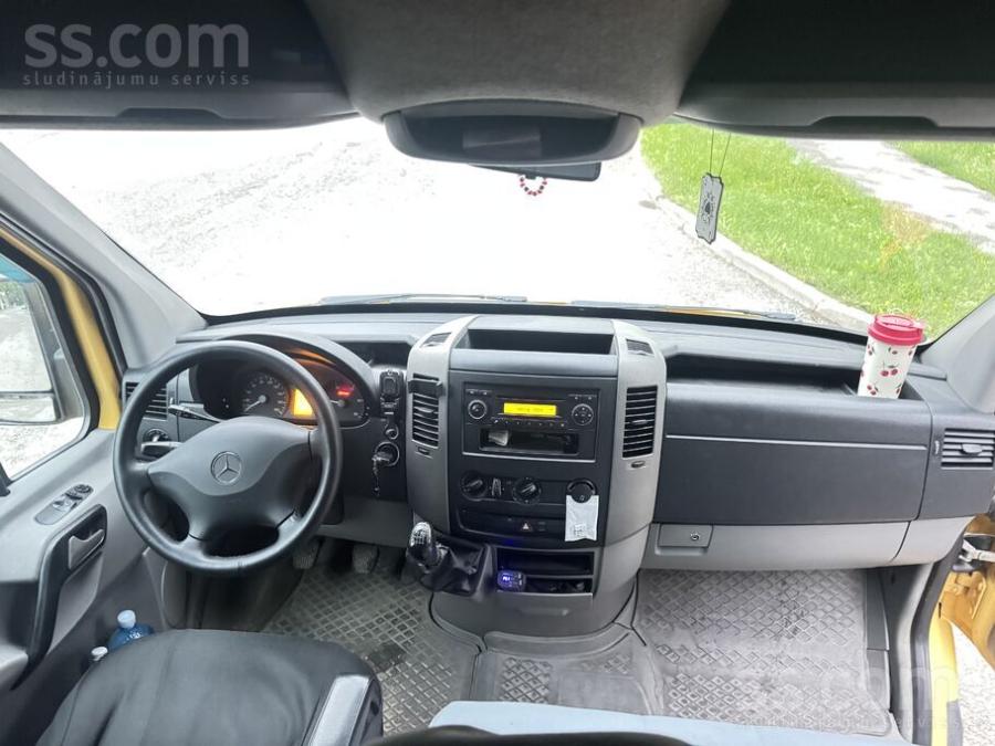 Yellow Mercedes-Benz Sprinter 2007 in Riga, with an engine capacity of 2.20 L and mileage of 408 thousand km for 7500 €, photo 8 on AUTOMOTO.COM.LV
