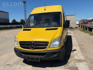 Dzeltens Mercedes-Benz Sprinter 2011 Rīga, ar dzinēja tilpumu 2.20 L un nobraukumu 239 tūkst. km par 7500 €, foto 4 vietnē AUTOMOTO.COM.LV