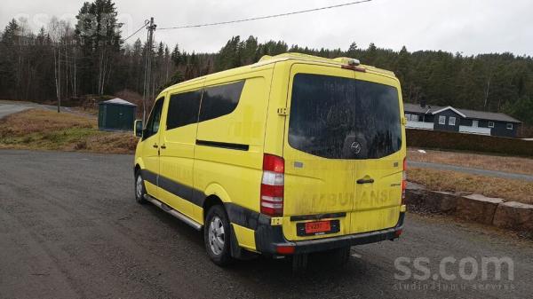 Yellow Mercedes-Benz Sprinter 2017 in Bauska, with an engine capacity of 3.00 L and mileage of 372 thousand km for 12000 €, photo 4 on AUTOMOTO.COM.LV