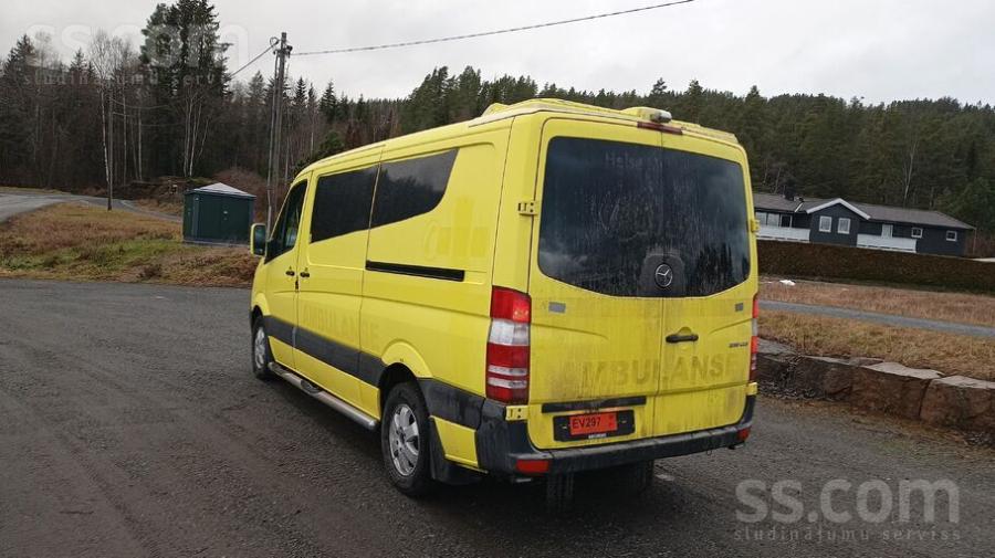 Yellow Mercedes-Benz Sprinter 2017 in Bauska, with an engine capacity of 3.00 L and mileage of 372 thousand km for 12000 €, photo 5 on AUTOMOTO.COM.LV