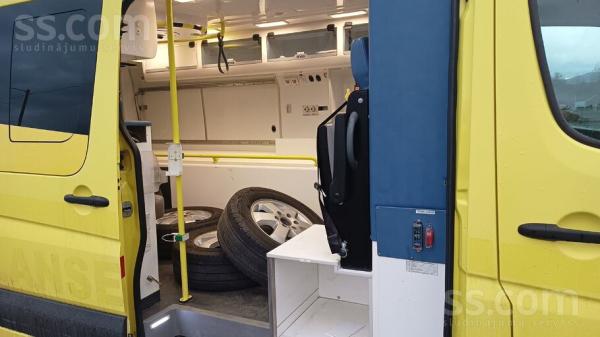 Yellow Mercedes-Benz Sprinter 2017 in Bauska, with an engine capacity of 3.00 L and mileage of 372 thousand km for 12000 €, photo 8 on AUTOMOTO.COM.LV