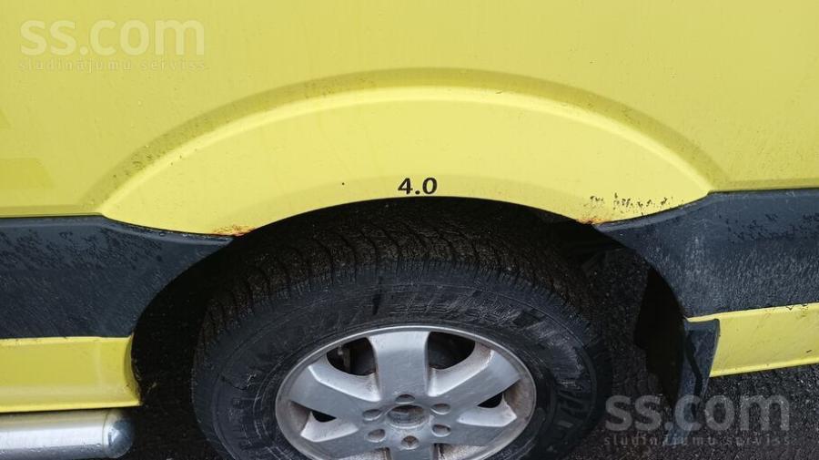 Yellow Mercedes-Benz Sprinter 2017 in Bauska, with an engine capacity of 3.00 L and mileage of 372 thousand km for 12000 €, photo 14 on AUTOMOTO.COM.LV