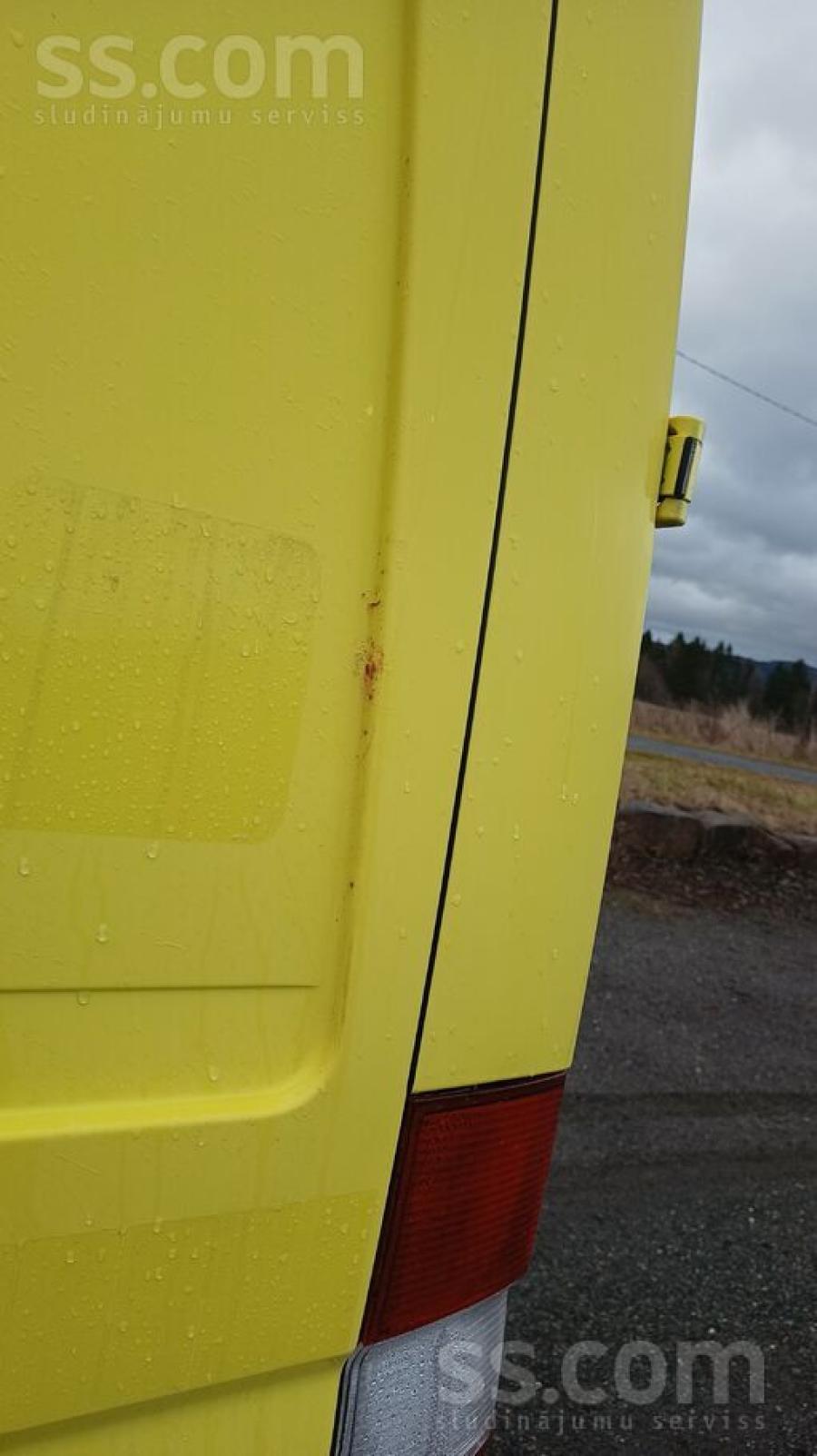 Yellow Mercedes-Benz Sprinter 2017 in Bauska, with an engine capacity of 3.00 L and mileage of 372 thousand km for 12000 €, photo 15 on AUTOMOTO.COM.LV