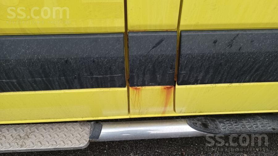 Yellow Mercedes-Benz Sprinter 2017 in Bauska, with an engine capacity of 3.00 L and mileage of 372 thousand km for 12000 €, photo 18 on AUTOMOTO.COM.LV