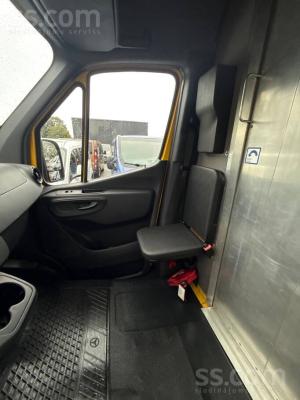Dzeltens Mercedes-Benz Sprinter 2018 Tallina, ar dzinēja tilpumu 2.10 L un nobraukumu 196 tūkst. km par 12490 €, foto 26 vietnē AUTOMOTO.COM.LV