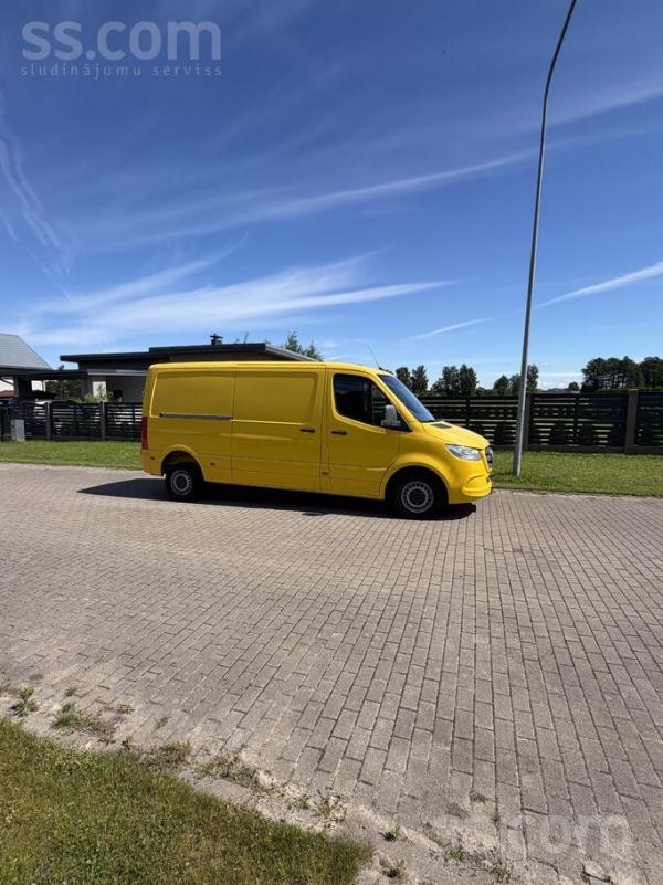 Yellow Mercedes-Benz Sprinter 2019 in Jurmala, with an engine capacity of 2.20 L and mileage of 361 thousand km for 16700 €, photo 4 on AUTOMOTO.COM.LV