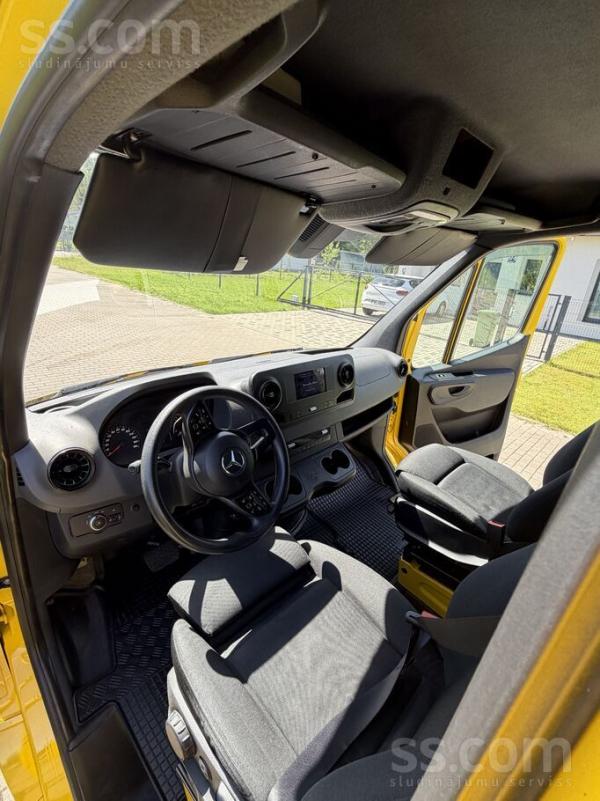 Yellow Mercedes-Benz Sprinter 2019 in Jurmala, with an engine capacity of 2.20 L and mileage of 361 thousand km for 16700 €, photo 5 on AUTOMOTO.COM.LV