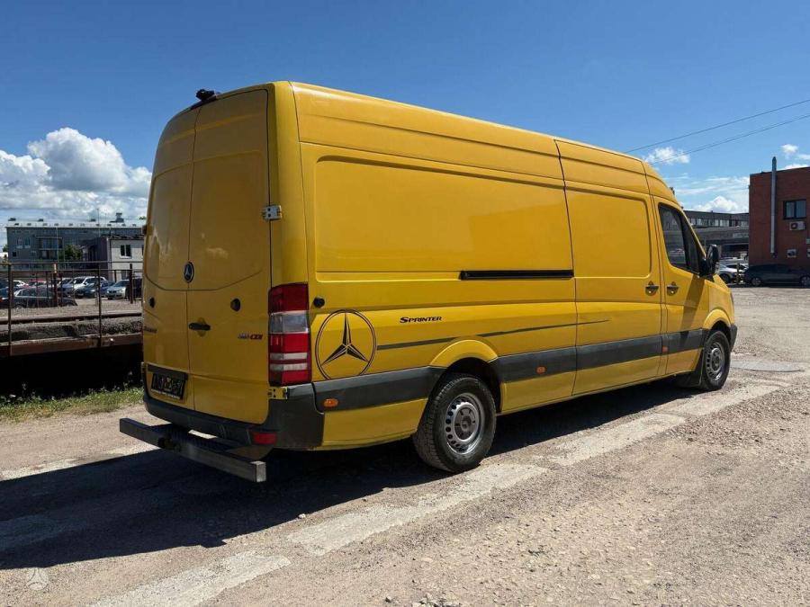 Yellow Mercedes-Benz Sprinter 2011 in Riga, with an engine capacity of 0.00 L and mileage of 239 thousand km for 7500 €, photo 9 on AUTOMOTO.COM.LV