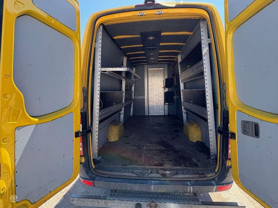 Yellow Mercedes-Benz Sprinter 2011 in Riga, with an engine capacity of 0.00 L and mileage of 239 thousand km for 7500 €, photo 14 on AUTOMOTO.COM.LV