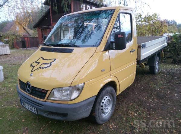 Dzeltens Mercedes-Benz Sprinter 2005 Valmiera, ar dzinēja tilpumu 2.20 L un nobraukumu 220 tūkst. km par 5500 €, foto 2 vietnē AUTOMOTO.COM.LV