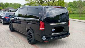 Black Mercedes-Benz V 220 2019 in Vilnius, with an engine capacity of 2.10 L and mileage of 285 thousand km for 45000 €, photo 3 on AUTOMOTO.COM.LV
