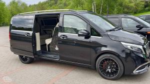 Black Mercedes-Benz V 220 2019 in Vilnius, with an engine capacity of 2.10 L and mileage of 285 thousand km for 45000 €, photo 6 on AUTOMOTO.COM.LV