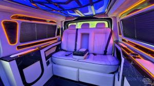 Black Mercedes-Benz V 220 2019 in Vilnius, with an engine capacity of 2.10 L and mileage of 285 thousand km for 45000 €, photo 9 on AUTOMOTO.COM.LV