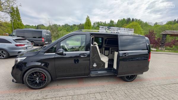 Black Mercedes-Benz V 220 2019 in Vilnius, with an engine capacity of 2.10 L and mileage of 285 thousand km for 45000 €, photo 4 on AUTOMOTO.COM.LV