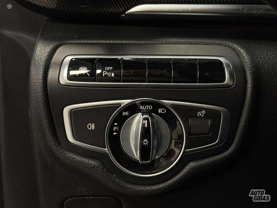 White Mercedes-Benz V 220 2017 in Klaipeda, with an engine capacity of 2.10 L and mileage of 342 thousand km for 24950 €, photo 28 on AUTOMOTO.COM.LV