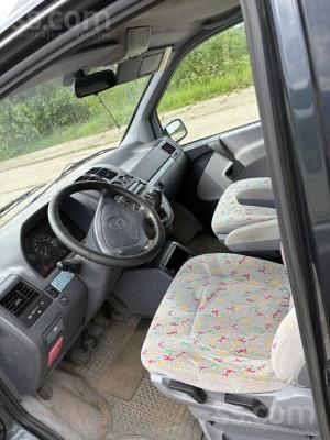 Black Mercedes-Benz v-230 1996 in Balvi, with an engine capacity of 2.30 L and mileage of 338 thousand km for 1600 €, photo 9 on AUTOMOTO.COM.LV
