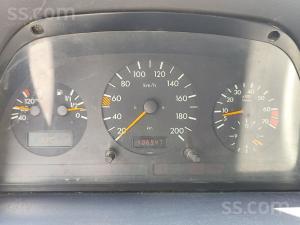 Zaļš Mercedes-Benz v-230 1997 Jēkabpils, ar dzinēja tilpumu 2.30 L un nobraukumu 408 tūkst. km par 2500 €, foto 12 vietnē AUTOMOTO.COM.LV