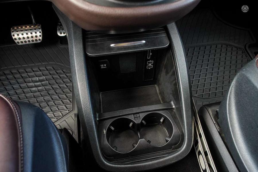 Melns Mercedes-Benz V 250 2015 Marijampole, ar dzinēja tilpumu 2.14 L un nobraukumu 273 tūkst. km par 33950 €, foto 35 vietnē AUTOMOTO.COM.LV